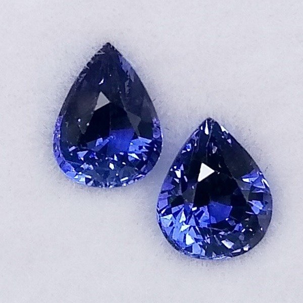 2 pcs Blauwe saffier - 1.12 ct - Catawiki