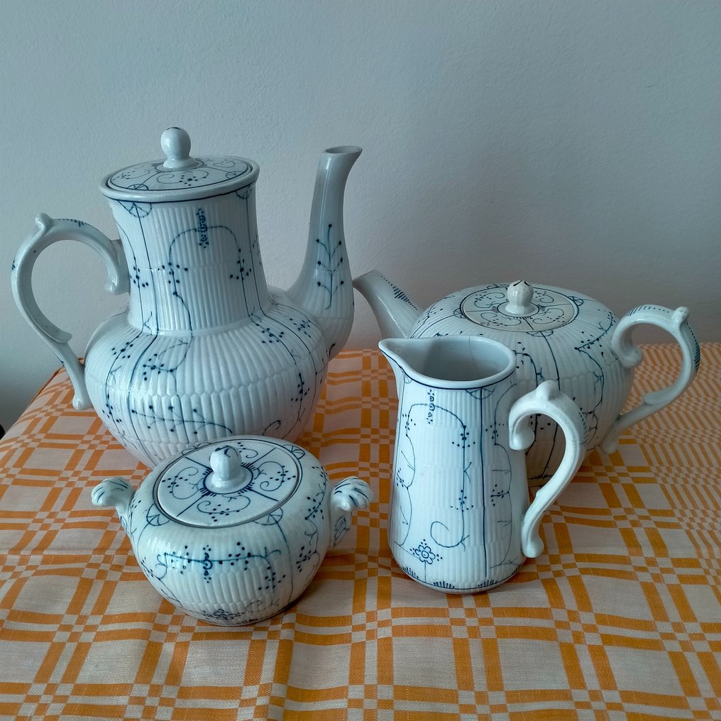 Villeroy & Boch - Coffee pot (4) - Ceramic - Catawiki
