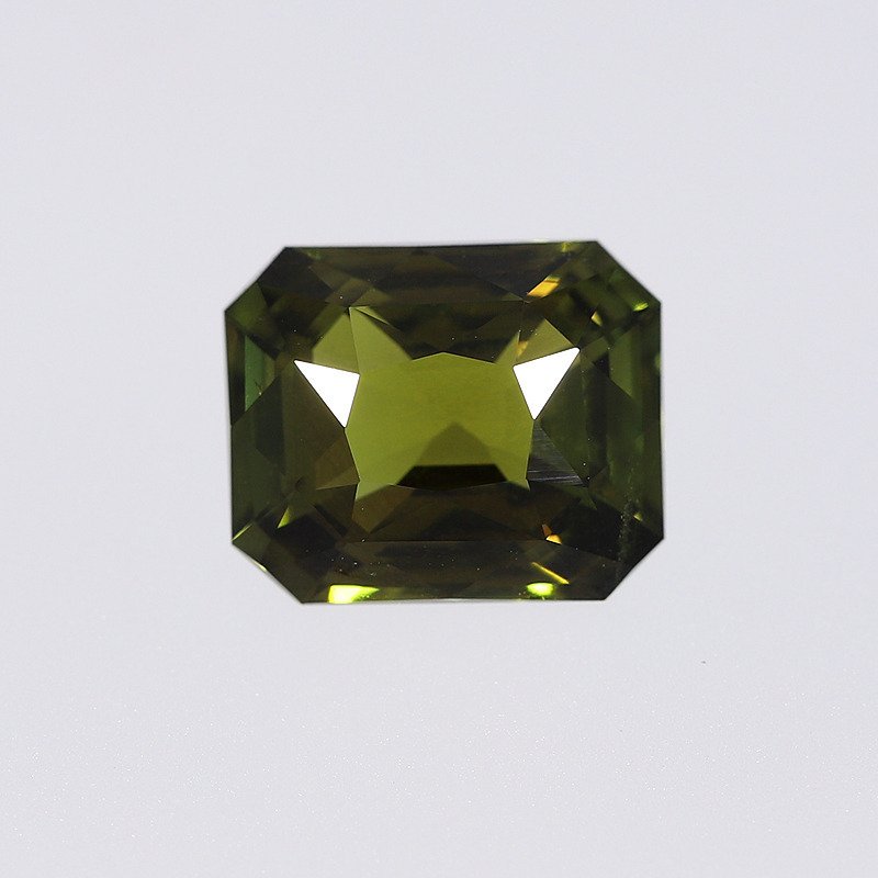 Yellow-Green changing to Brownish Yellow Alexandrite - 2.72 ct - Catawiki