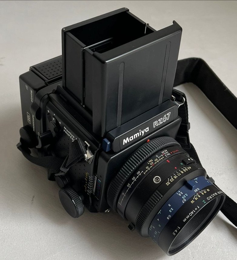 Mamiya RZ67 professional + Mamiya-sekor 140mm f/4.5 (macro lens) - Catawiki