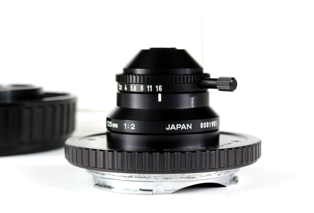 Minolta Bellows Micro 12.5mm f/2 microlens met M-1 adapter in stolp ...