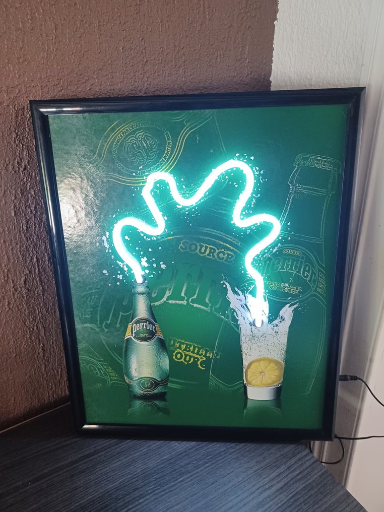 perrier - Lighted Sign (1) - plastic glass wood - Catawiki
