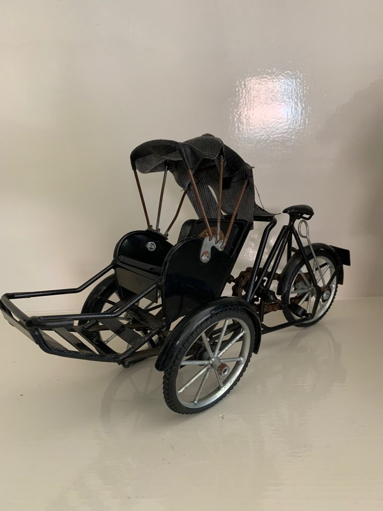 Modèle réduit de vélo pousse-pousse - Art déco - type de métal - Catawiki