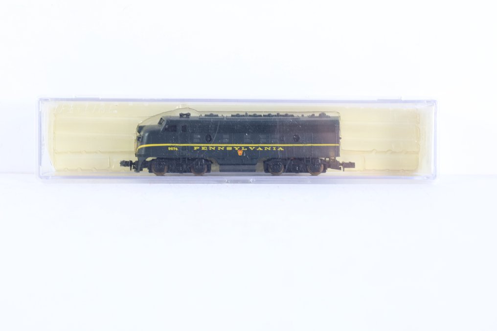 Lifelike N - 7751 - Diesel locomotive (1) - EMD F7 - - Catawiki