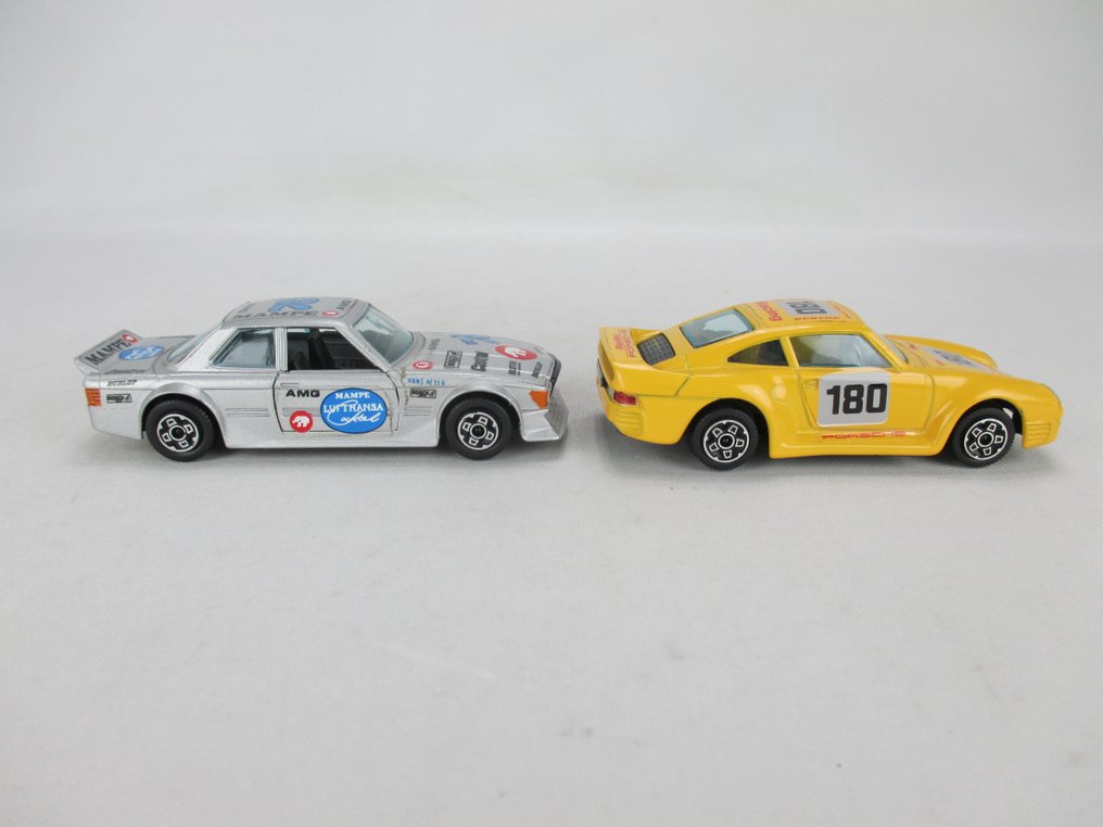 Bburago 1:43 - 12 - Model car - Catawiki