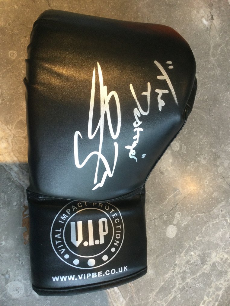 Boxing - Connor Benn - Boxing glove - Catawiki