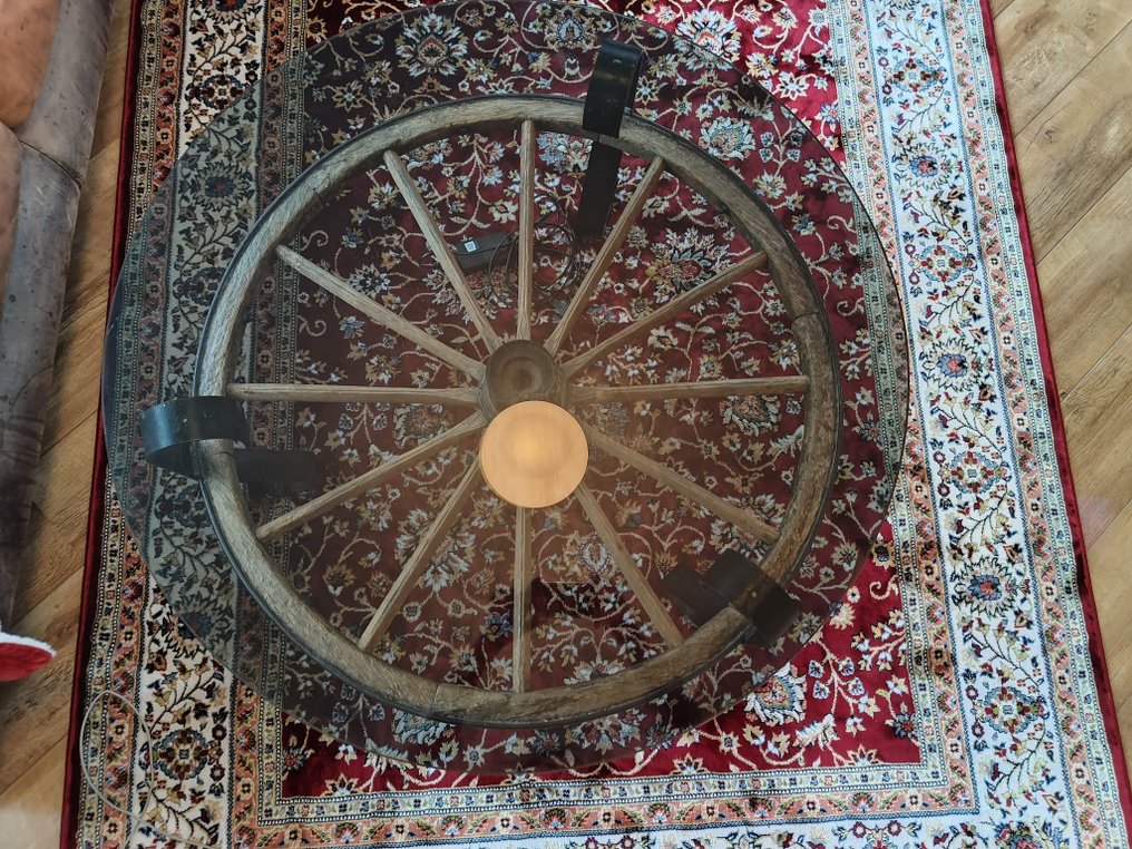 Table - Old wagon wheel - 90 c - Table - Steel, Metal - Catawiki