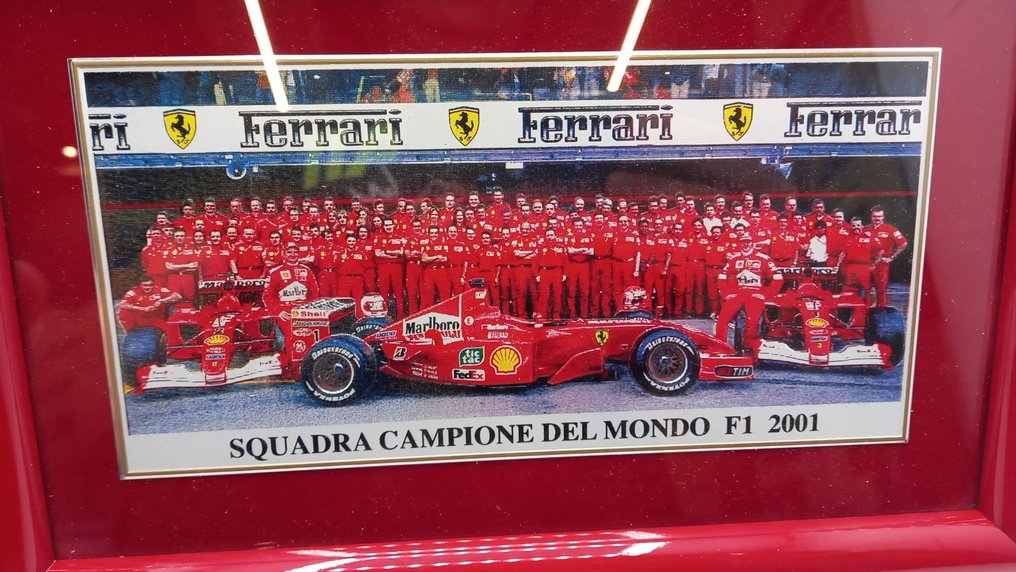 Picture/artwork - Quadretto Ferrari Campioni del Mondo 2001 - Catawiki