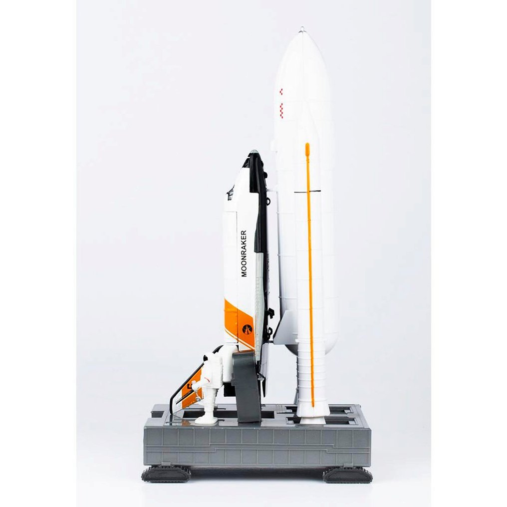 Motormax 1:18 - 1 - Model car - Moonraker: Space Shuttle Set James Bond ...