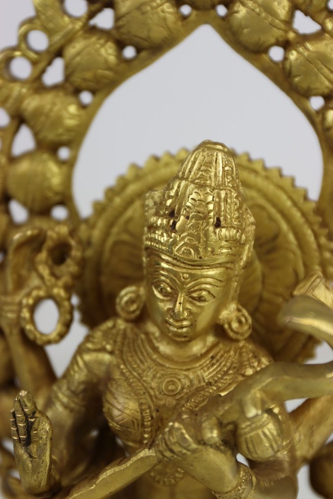 Statue, Mooi beeld Sarasvati (Sanskriet: सरस्वती, waterige) - Catawiki