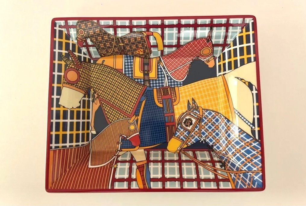 Impressive Big Hermes ashtray “Cubist Horses” - Ashtray - - Catawiki Impressive Big Hermes ashtray “Cubist Horses” - Ashtray - - Catawiki