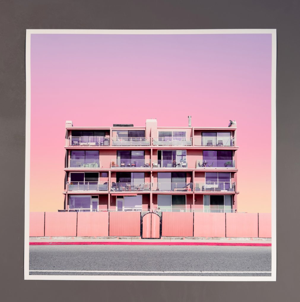 Téber - Lockdown - No Reserve - Catawiki