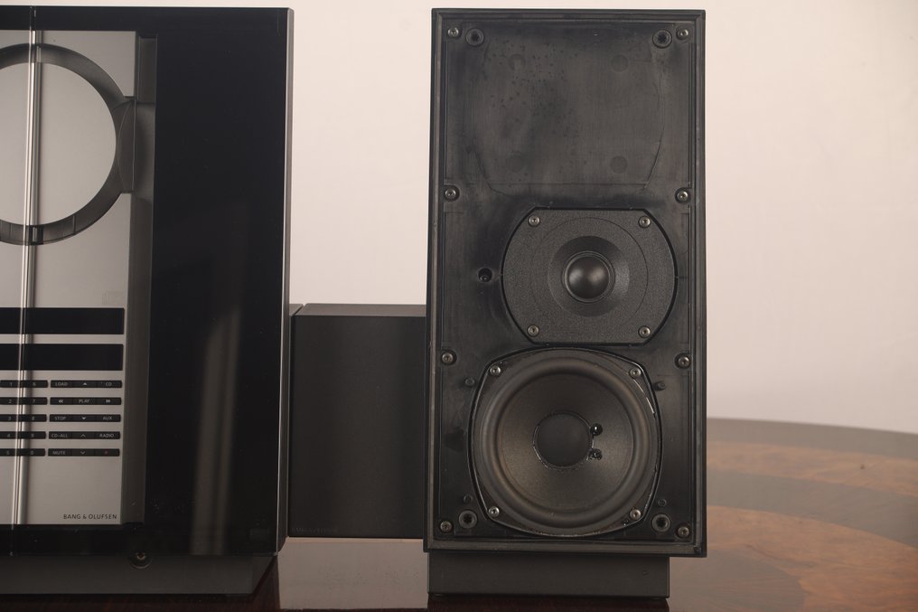 Bang & Olufsen - BeoSound 3000 e BeoLab 2500 Hybrid CD player ...
