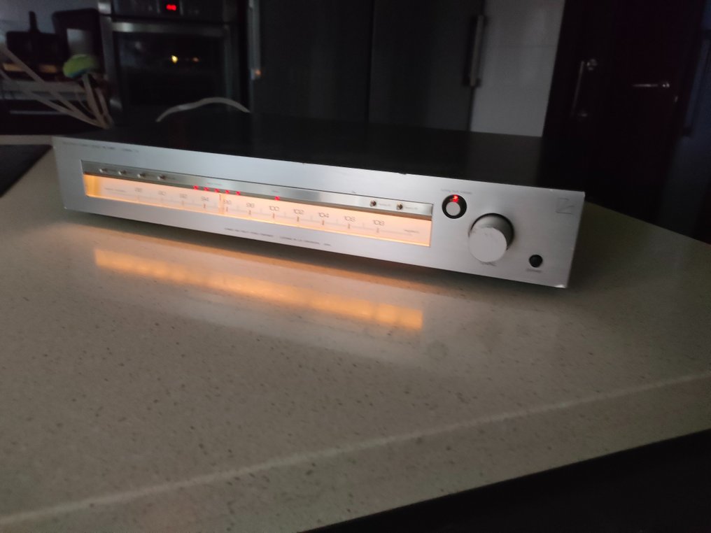 Luxman - T-12 Tuner - Catawiki