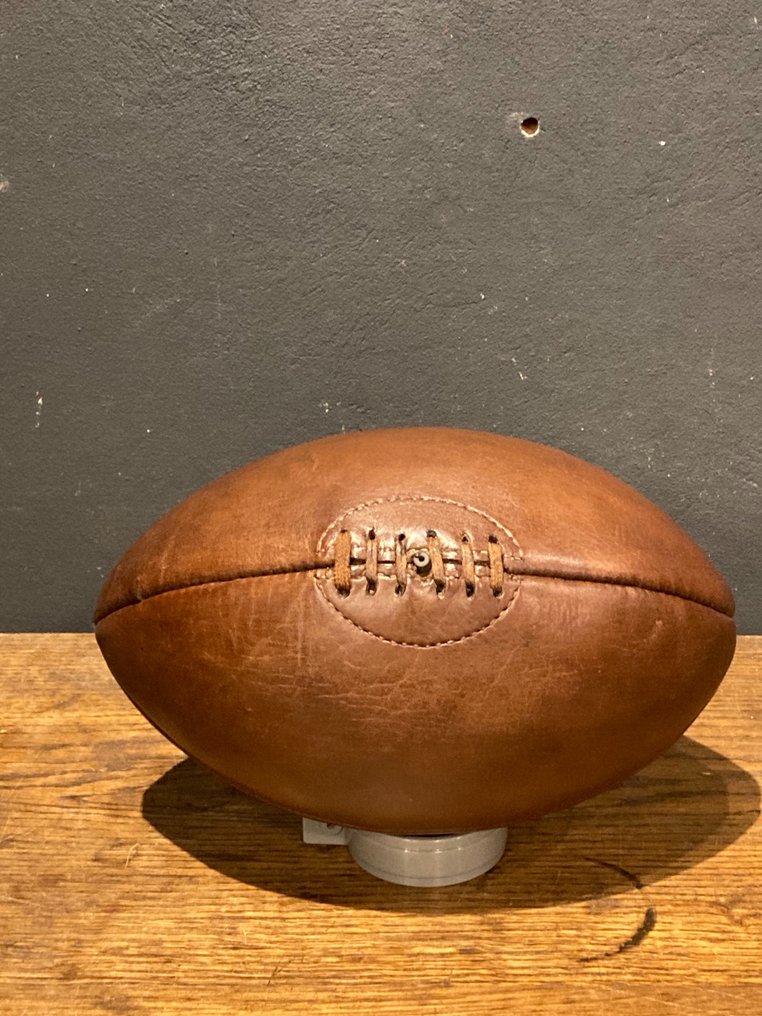Rugby ball - 4 panel - vintage rugby ball - Catawiki
