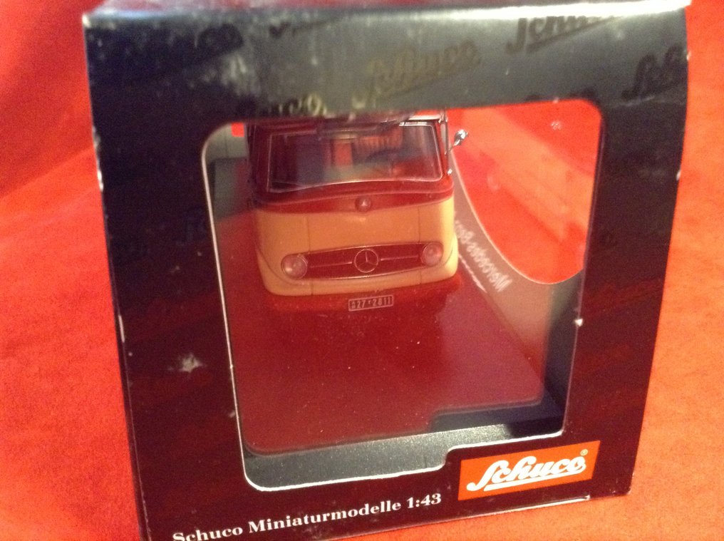 Schuco 1:43 - 1 - Rennwagenmodell - ref. #02811 Mercedes Benz O 319 Mini Bus 1962/1967 - beige ...