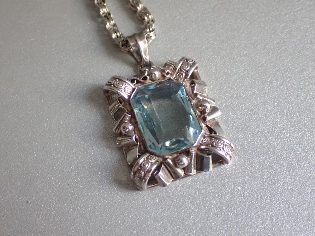 Art Deco hanger met licht blauwe Saffier - 800 Argent - Collier avec ...
