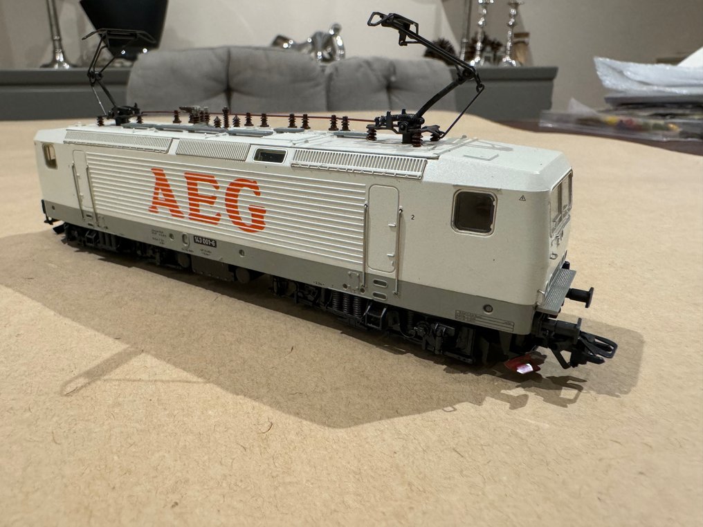 Märklin H0 - 3441 - Elektrische locomotief (1) - Elektrische locomotief BR 143 in witte AEG ...