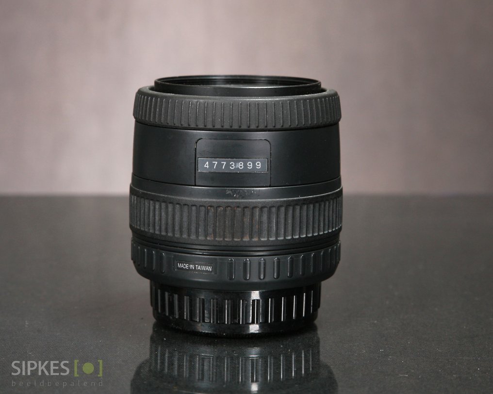 Pentax AF Pentax-A 35-80mm F4-5.6 SMC + AF Pentax-F Zoom 70-210mm F4-5. ...