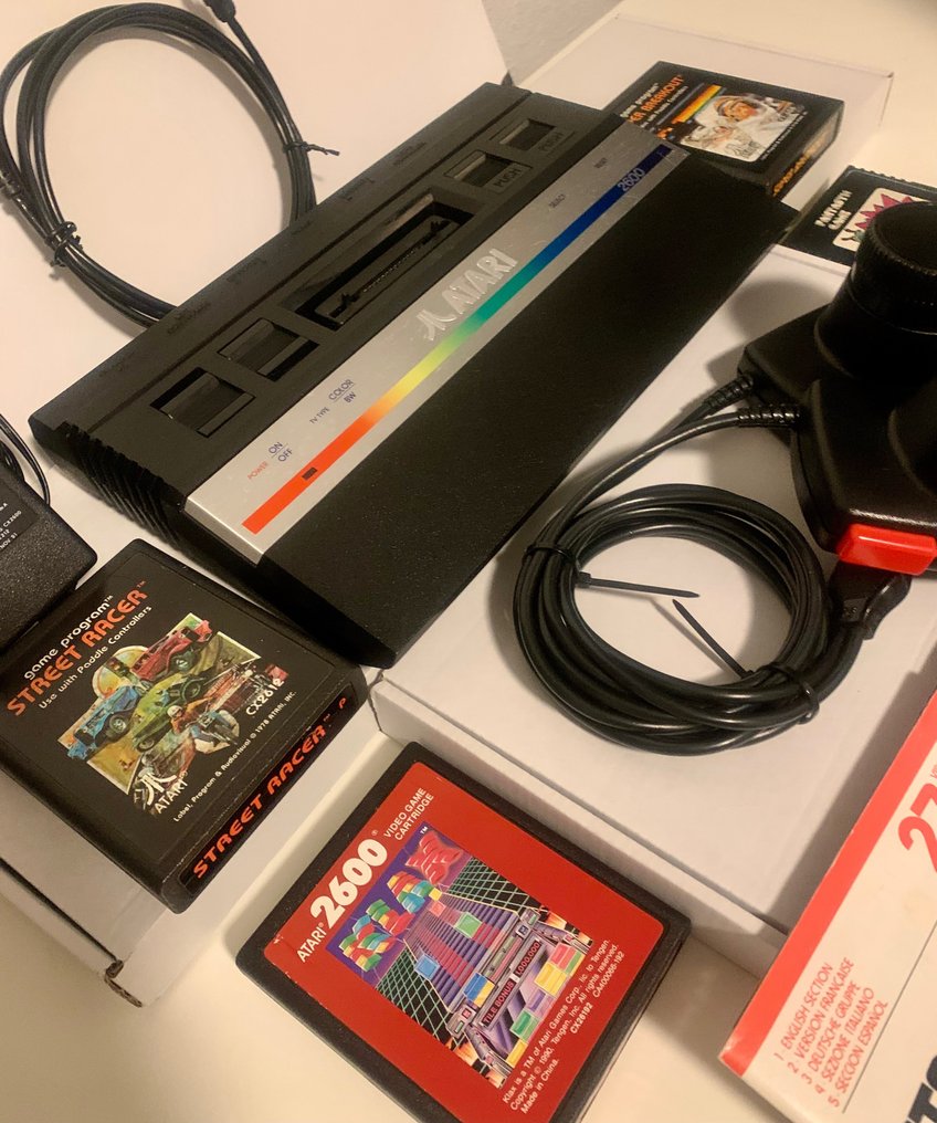 Atari 2600 Jr Including 1 Joystick Paddle Controllerset And 4 Epic