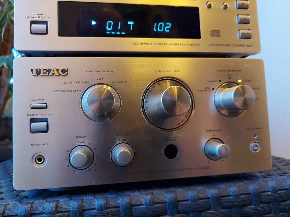 TEAC - A-H300 en PD-H300C Stereoset - Diverse modellen - Catawiki