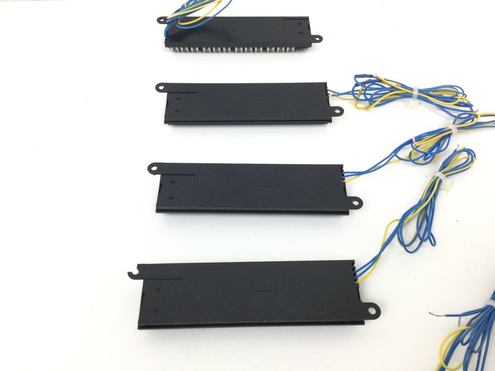 Märklin H0 - 7244 - Elektronica (8) - 8 stuks universeel relais - Catawiki