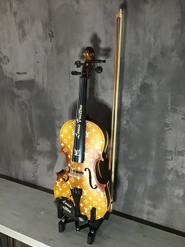 Ydderf - Violon 4/4 Louis Vuitton - Catawiki