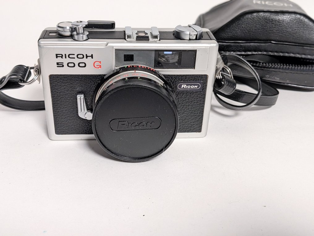 Ricoh 500G with nice and sharp Rikenon 40mm F2.8 lens, fully functional ...