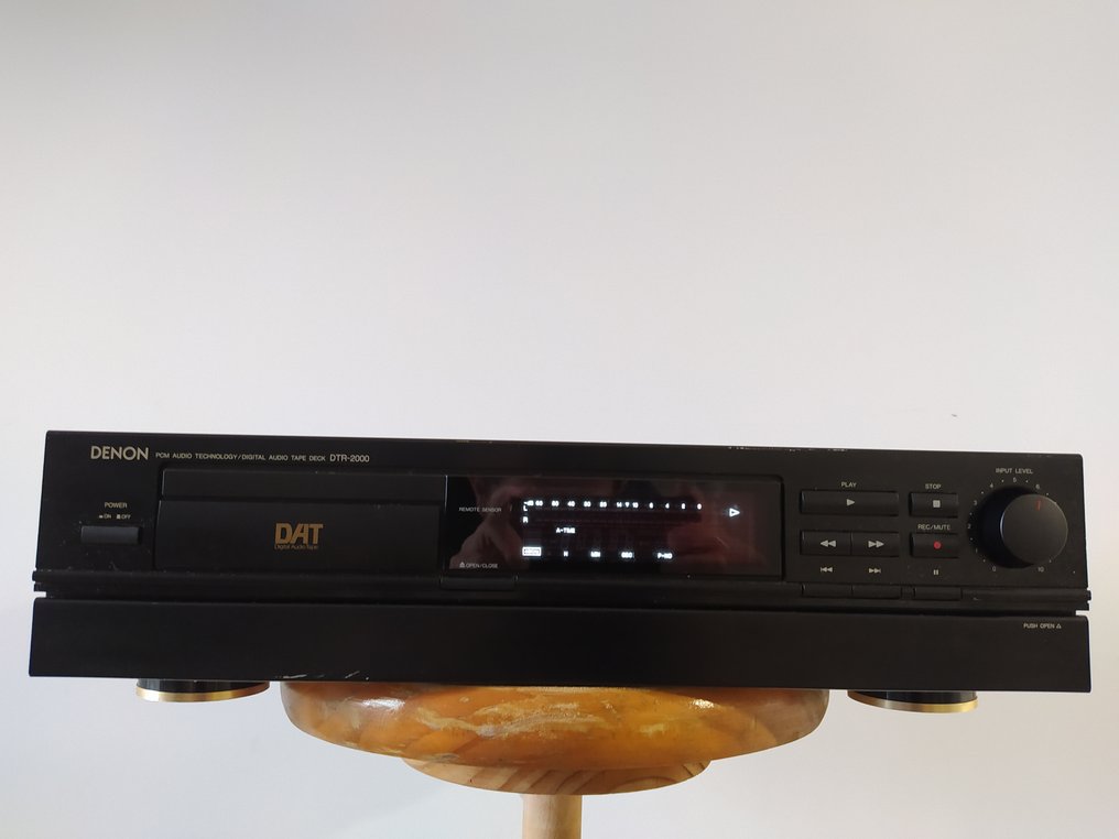 Denon - DTR-2000 -DAT Cassette recorder-player - Catawiki