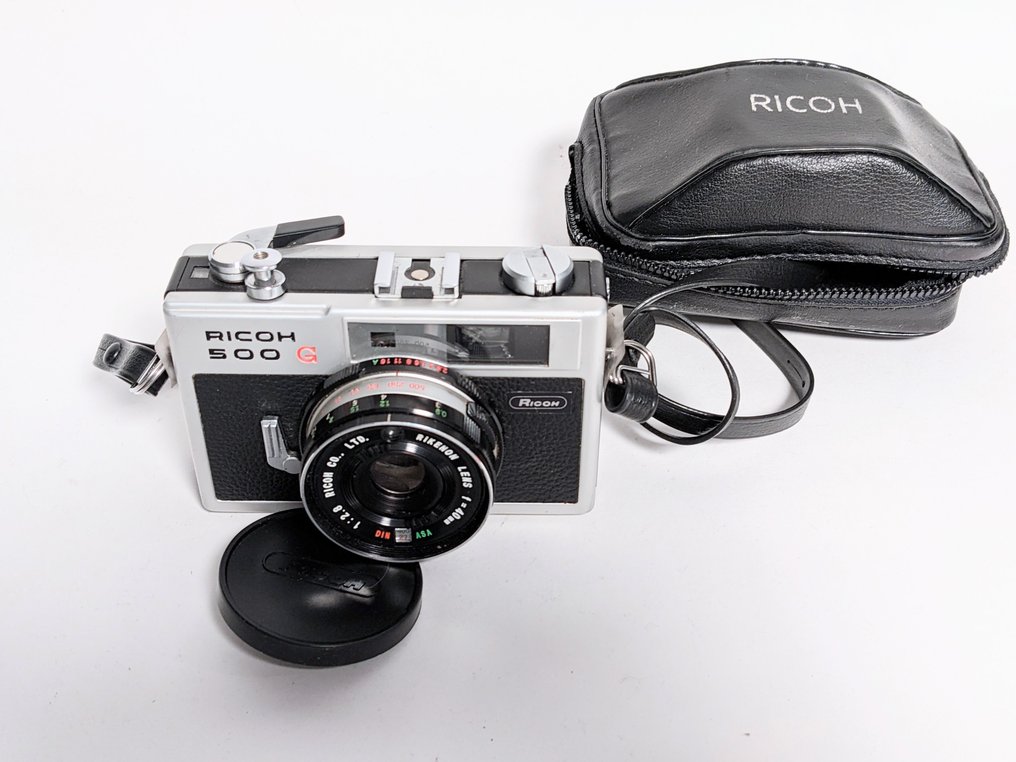Ricoh 500G with nice and sharp Rikenon 40mm F2.8 lens, fully functional ...
