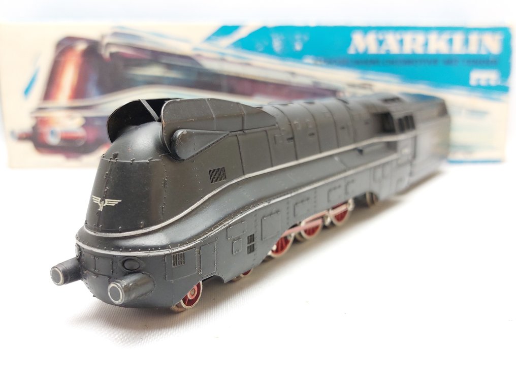 Märklin H0 - 3094 - Steam locomotive with tender (1) - Streamline ...