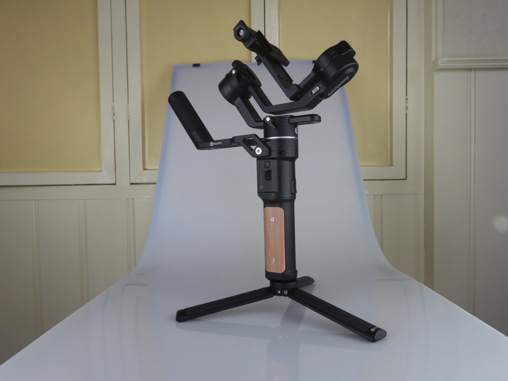 FeiyuTech AK2000C gimbal stabilizer tot 2,8 kilo Digital camera - Catawiki
