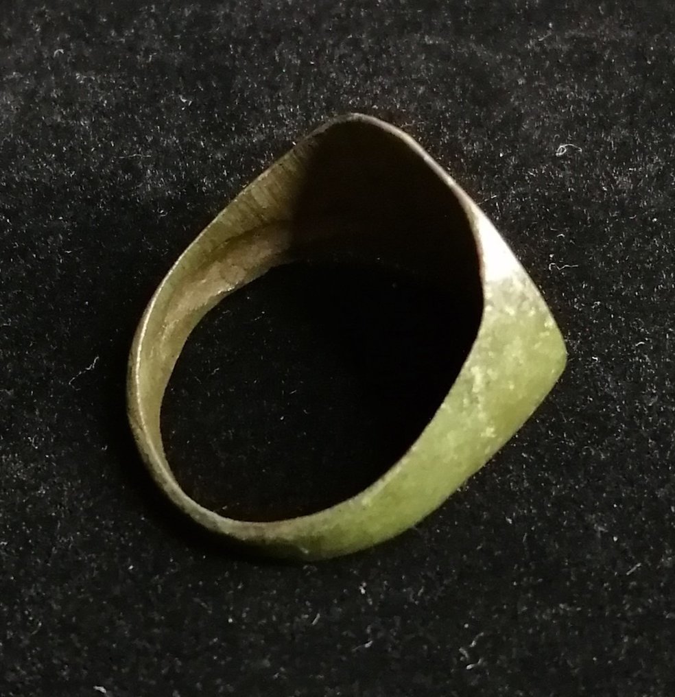 Middeleeuws Brons Ring - Catawiki