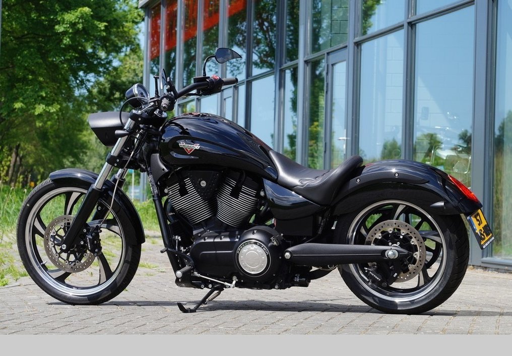 Victory - 8 Ball - 2015 - Catawiki