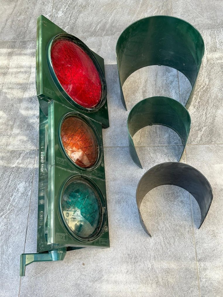 Traffic light (1) - Plastic - Catawiki
