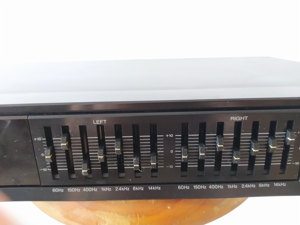 Sony - SEQ-301 Equalizer - Catawiki