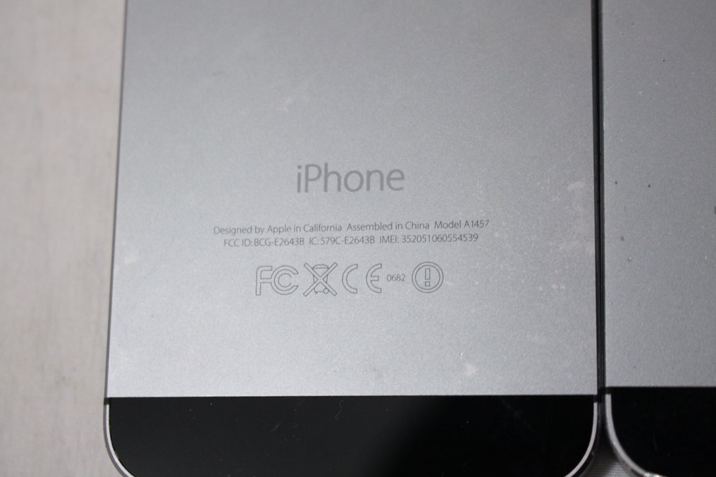 Rare find: Lot of 2 Apple iPhone 5S - Models A1457 - 16GB & 32GB - With ...