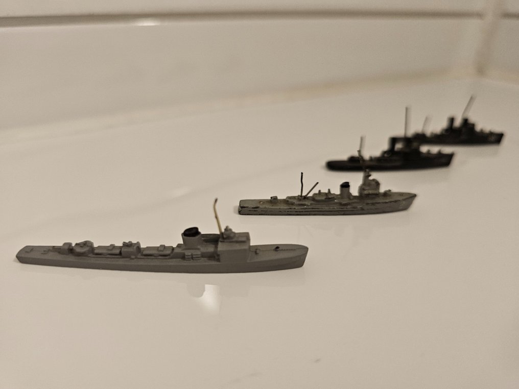 Wiking Militär Kriegsschiffe - Figuur - Wiking Schiffe - (5) - Gieten ...