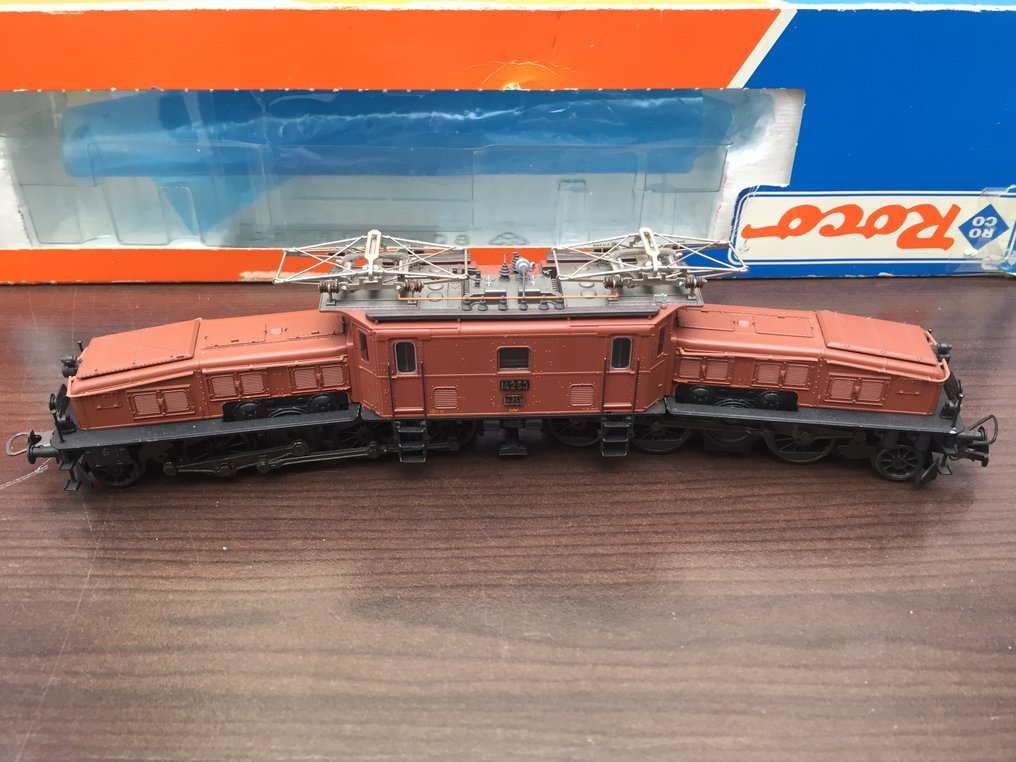 Roco H0 - 63529 - Electric locomotive (1) - CE 6/8II, Brown Crocodile ...