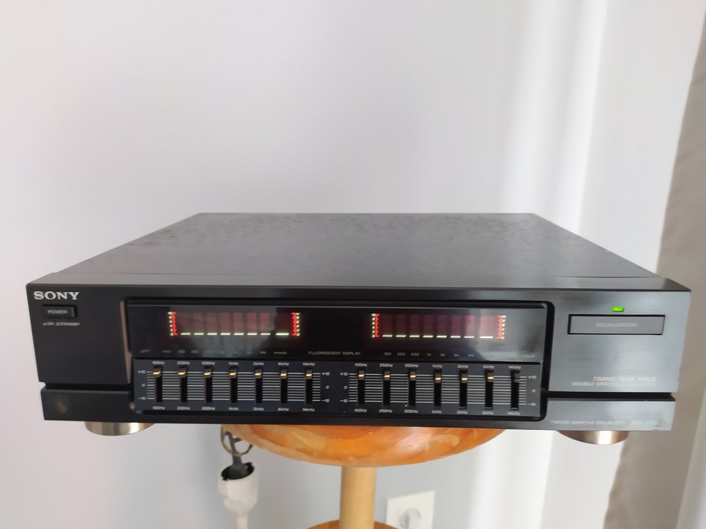 Sony - SEQ-V901 Equalizer - Catawiki