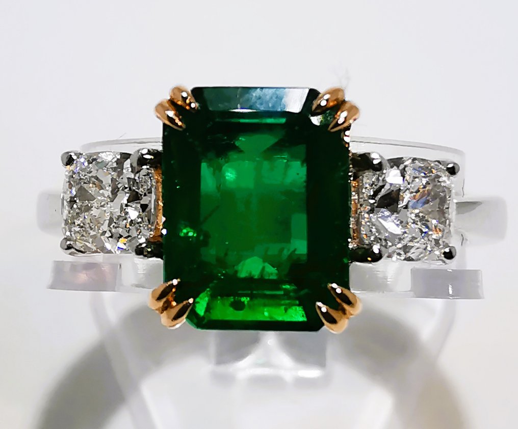 Esmeralda Vivid Green 1.97ct- GIA 4.34gr - 18 karaat Goud - Ring Smaragd - Catawiki