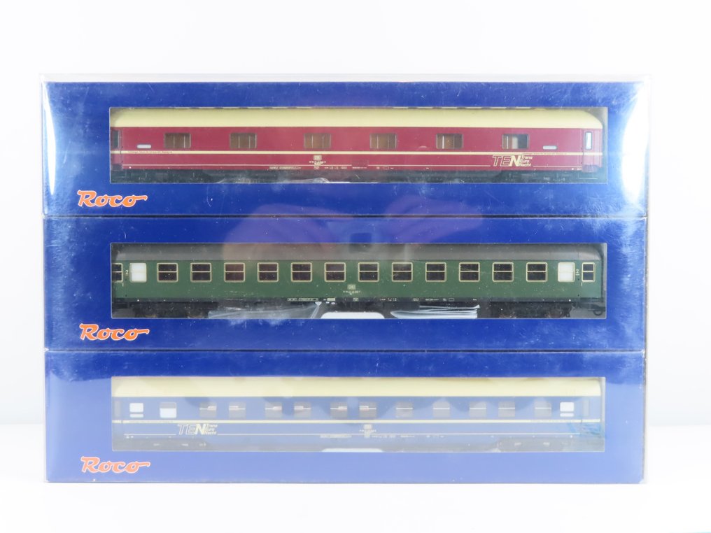 Roco H0 - 64028 - Model train passenger carriage set (1) - 3-piece ...