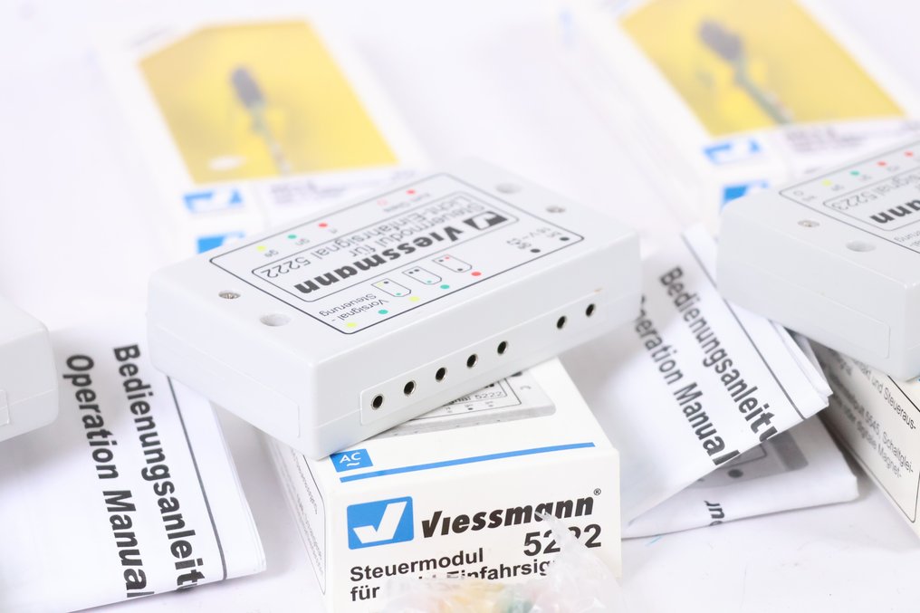 Viessmann H0 - 4011/5221/4012/5222/4013/5223 - Modellbahn (6) - Drei Lichtsignale mit ...