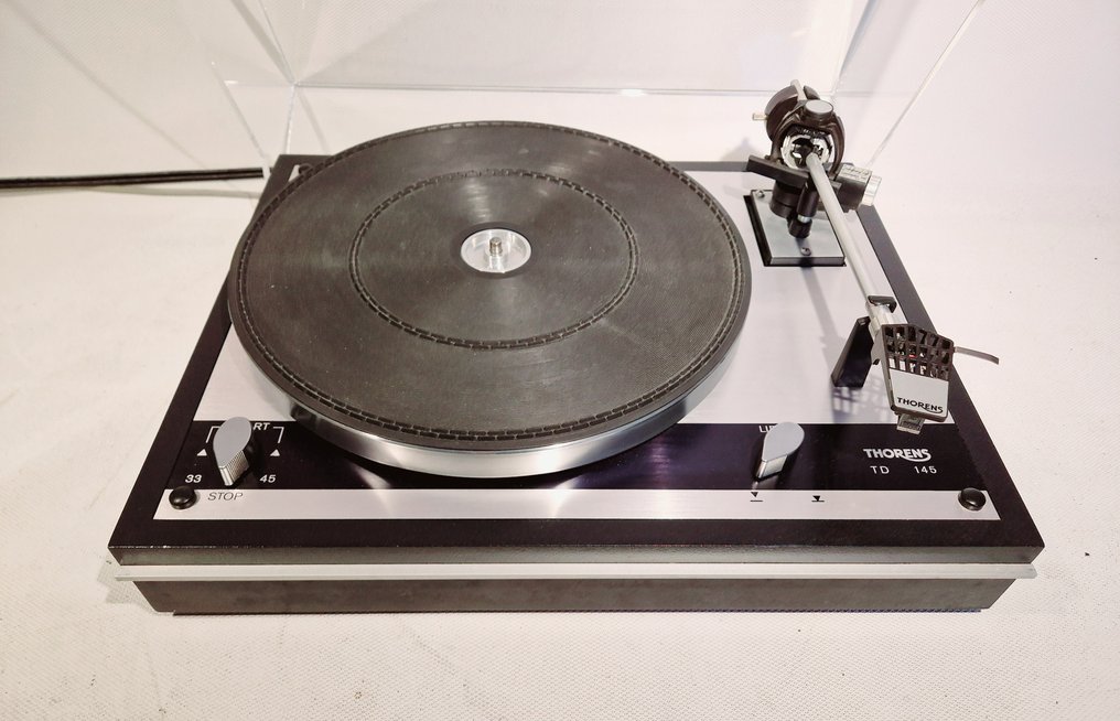 Thorens - TD-145 avec nouveau cache-poussière Table tournante - Catawiki