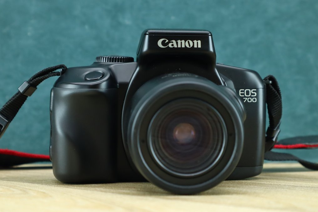Canon EOS 700 + EF 35-80mm 1:4-5.6 | Câmera reflex de lente única (SLR) - Catawiki