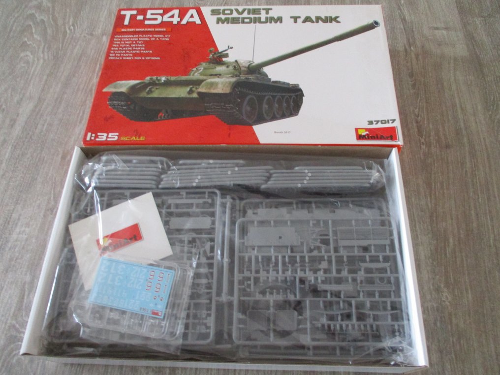 Miniart T-54A Soviet Medium Tank - Assembly kit (1) - Catawiki