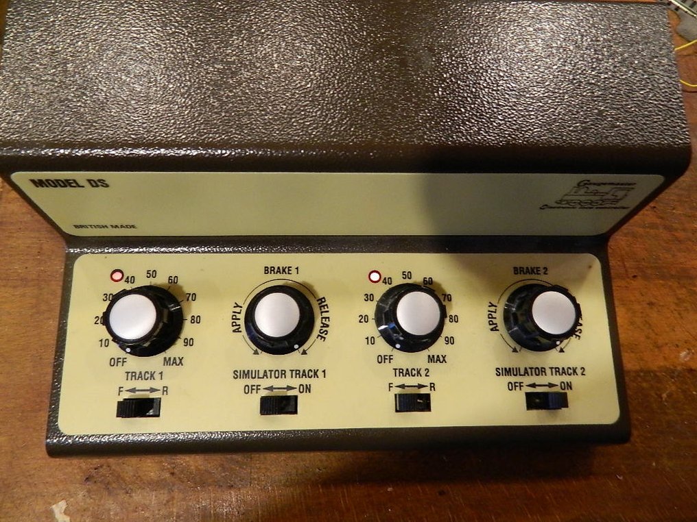 Gaugemaster Multiple - Model DS - Model train control unit (1 ...