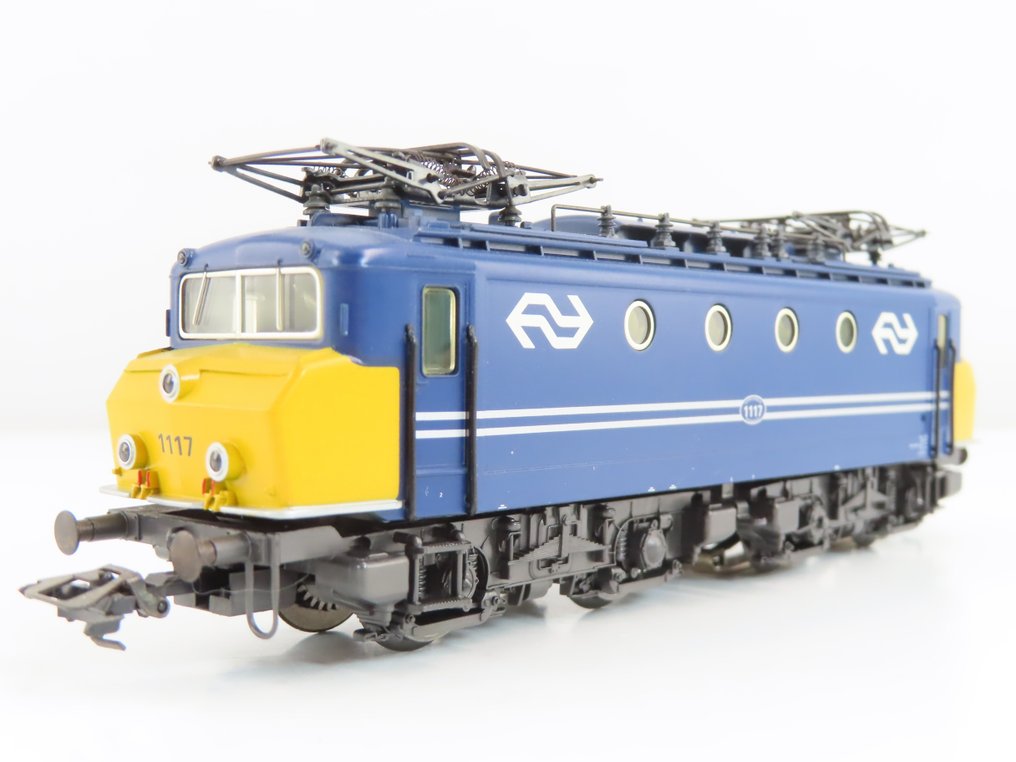 Märklin H0 - 3424 - Locomotive électrique (1) - Série 1100, avec nez ...