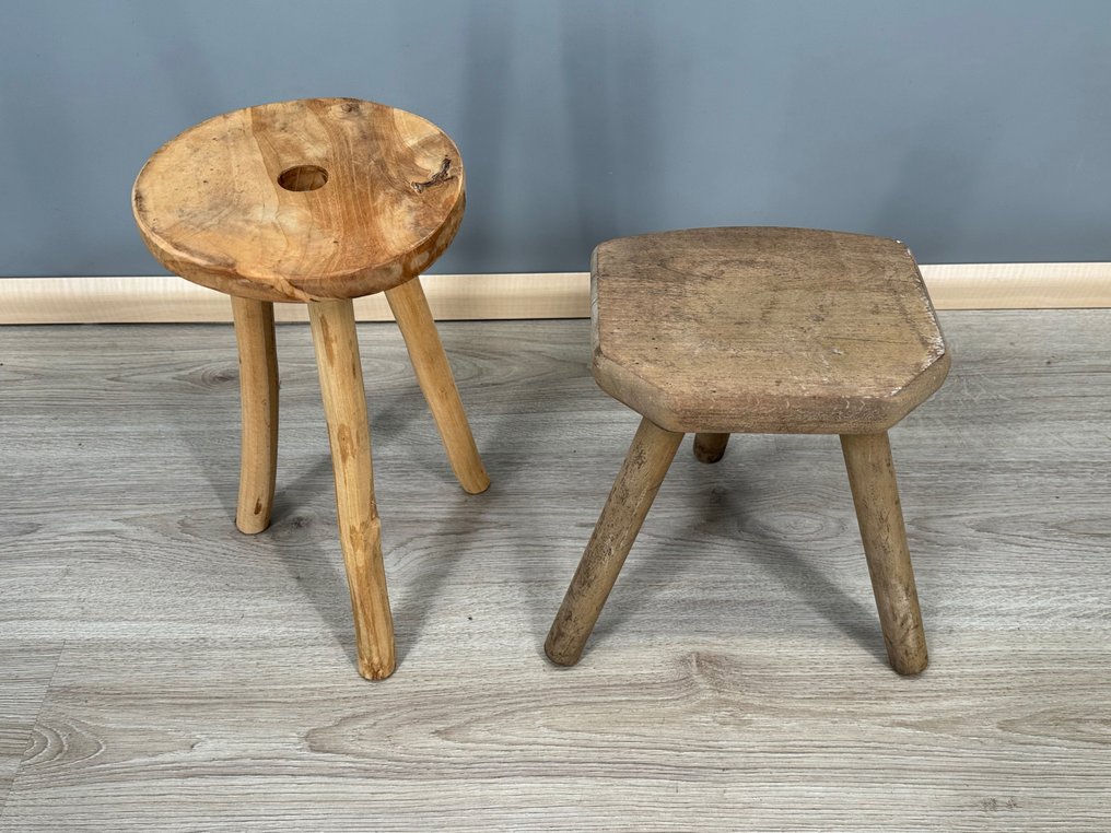Stool - Wood, Two milking stools, plant table, tripod stools - Catawiki
