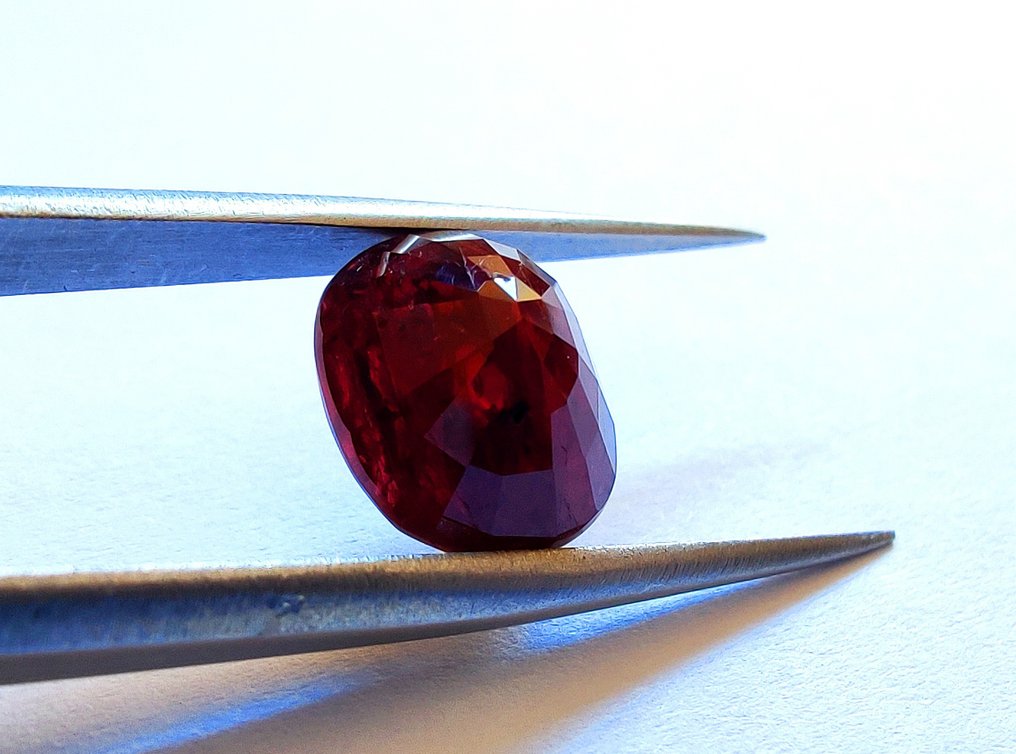 1 pcs Medium to low - Deep - Red - East-Africa - NO RESERVE - Ruby - 7. ...